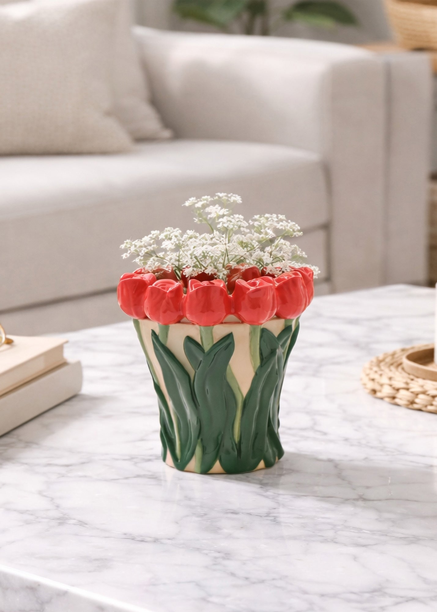 The Cottage Garden Red & Green Vase Tulip - One Size